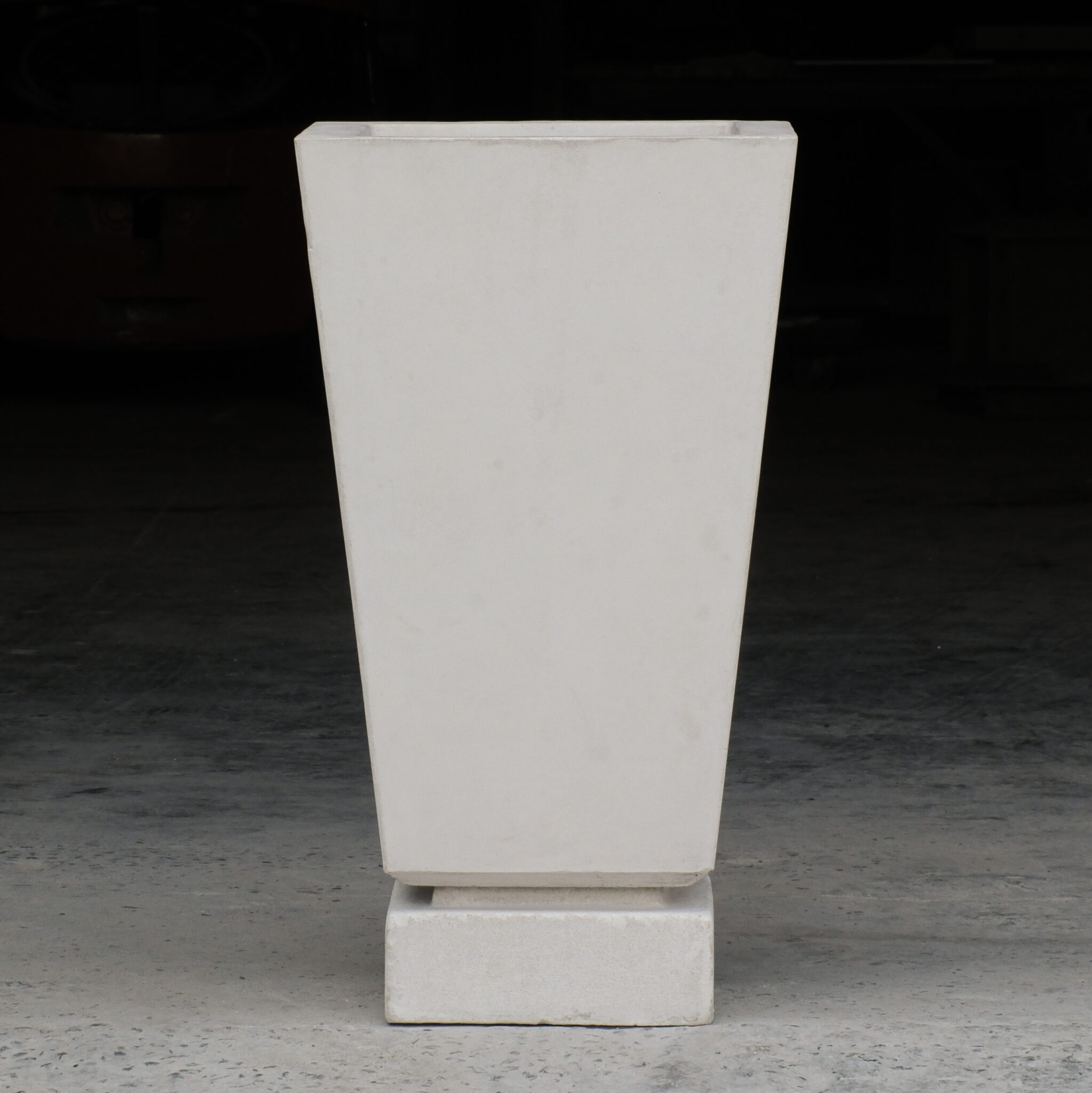 Suspended Zen Pot | Stonecast